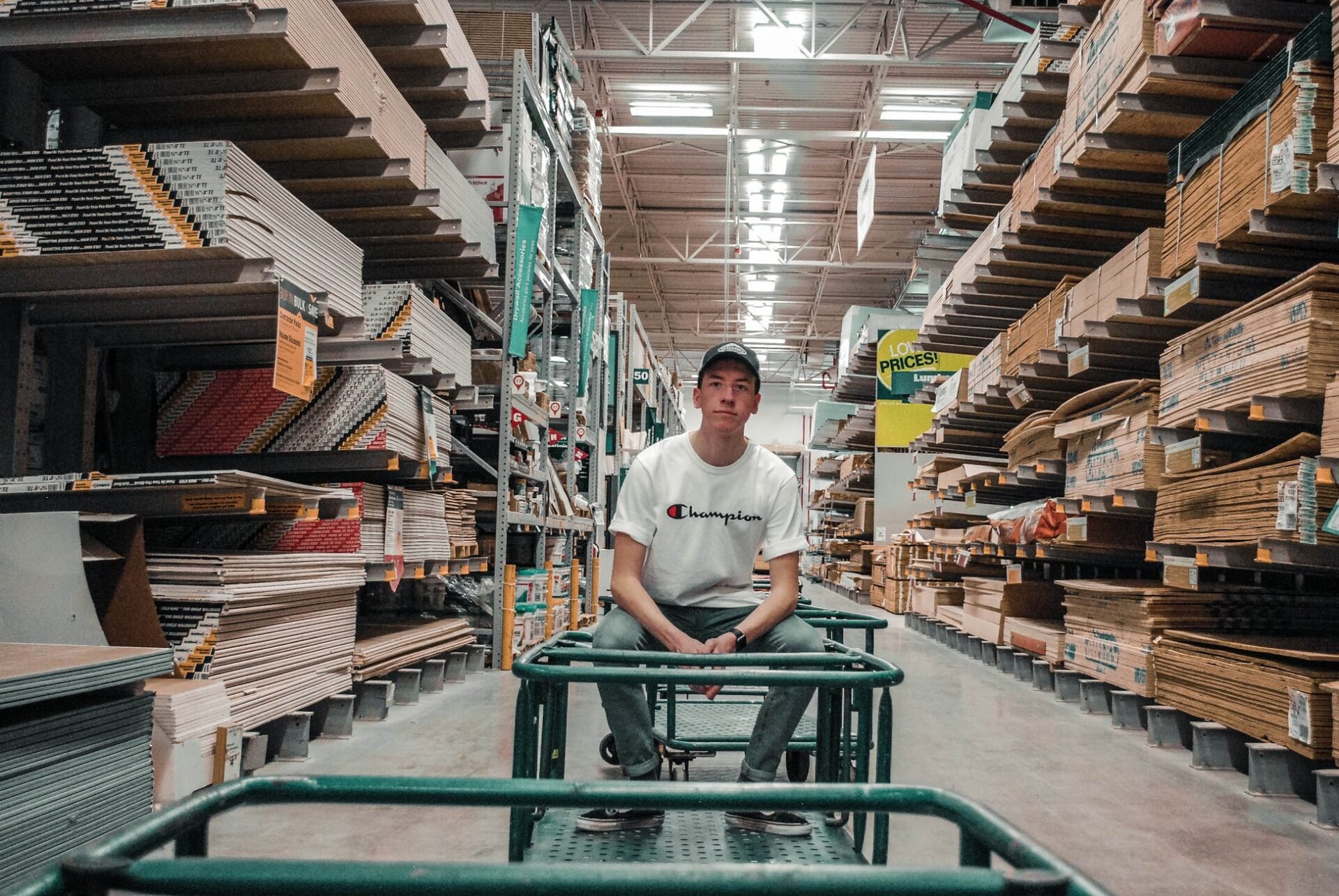 How to Identify and Avoid Surplus Inventory? | Intuendi How to Identify and Avoid Surplus Inventory? | Intuendi